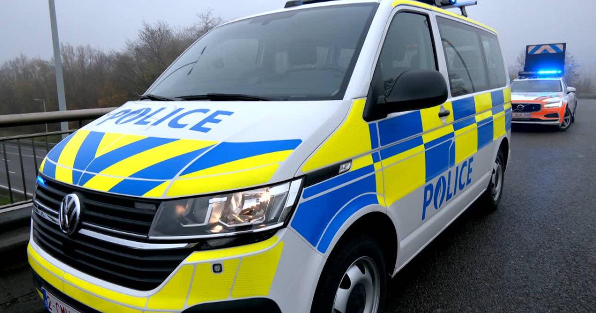 Un nouvel "uniforme" en test pour les véhicules de la police fédérale ...